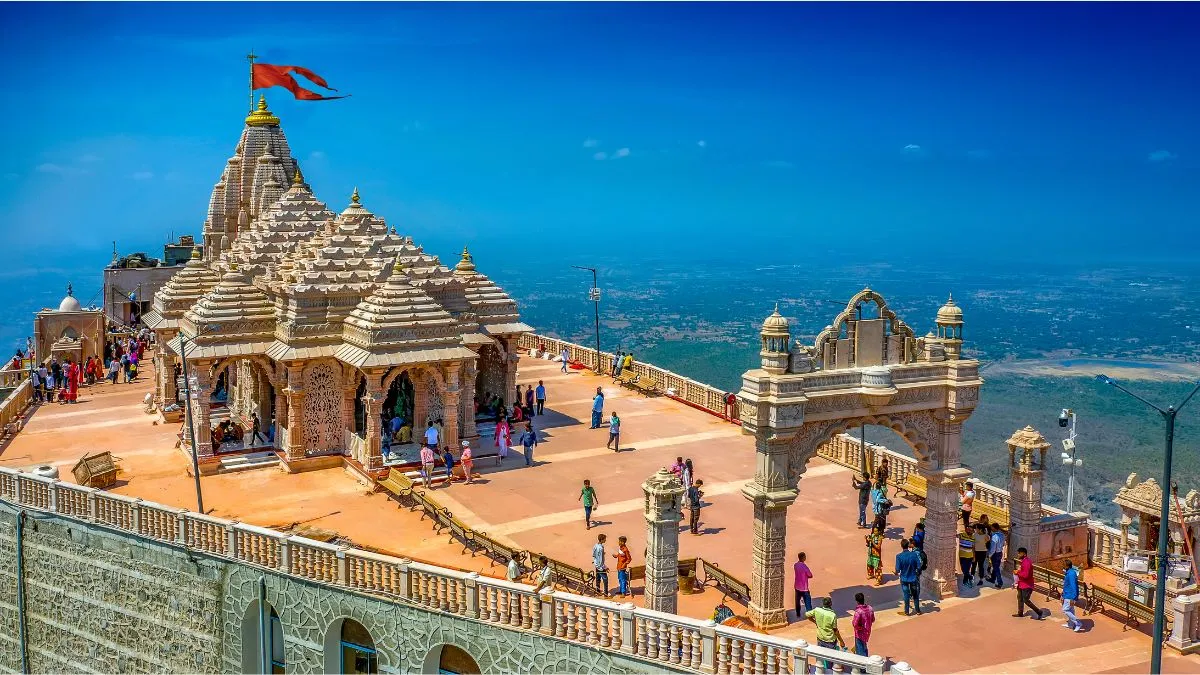 Kalika Mata Temple, Pavagadh Hill: Complete Darshan & Travel Guide to ...
